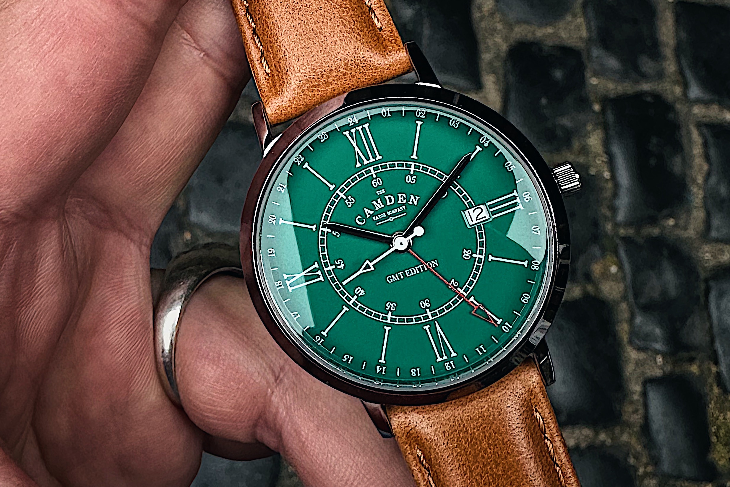 The Perfect Timing for a Christmas Gift with the Limited Edition GMT ...