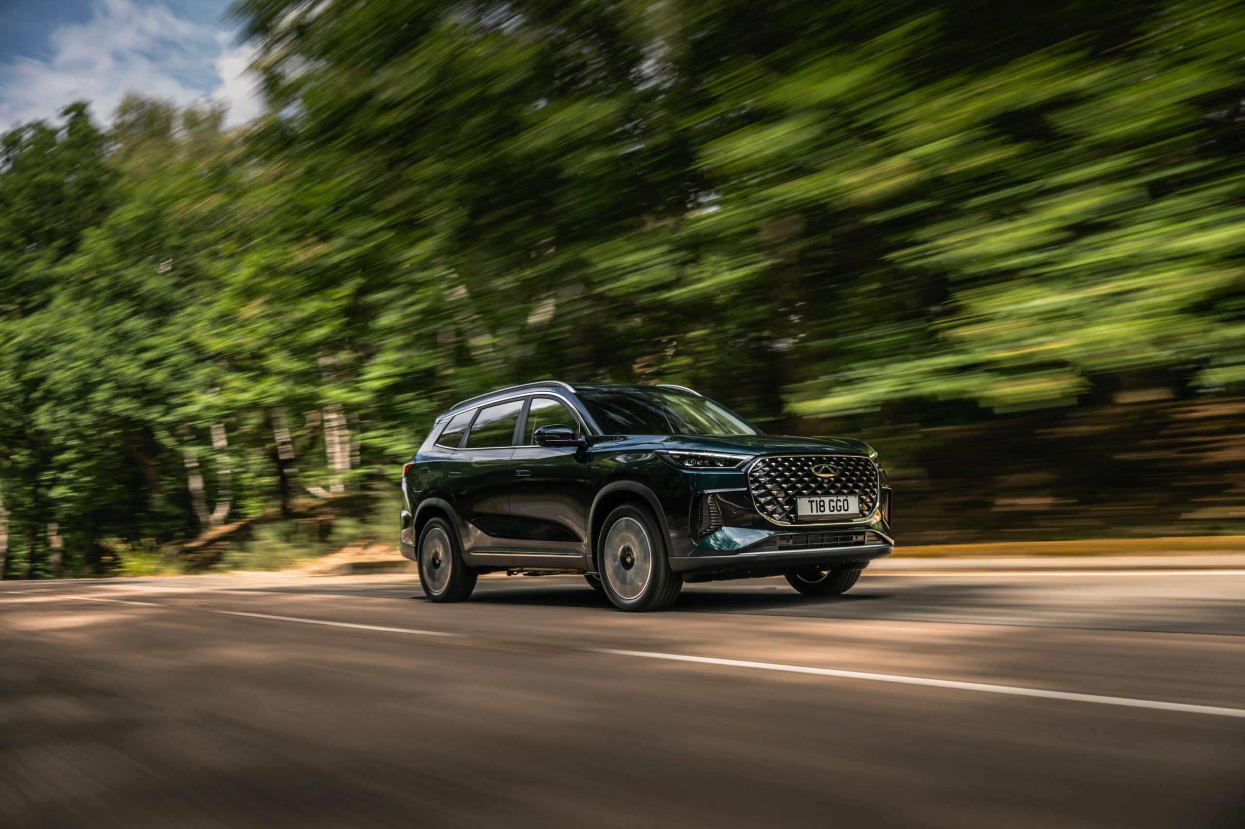 Flagship seven-seater Chery Tiggo 8 Super Hybrid makes UK debut at ...